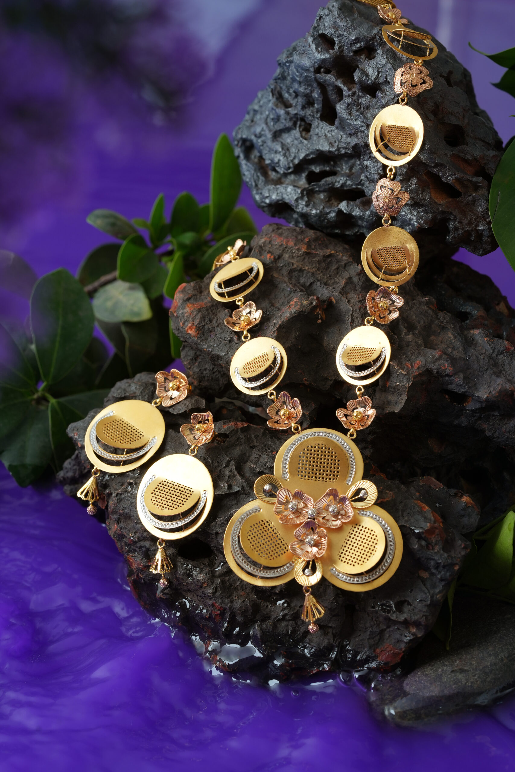 Ruqaya Noor 22kt Real Gold Necklace Set - Taqwa Jewellers